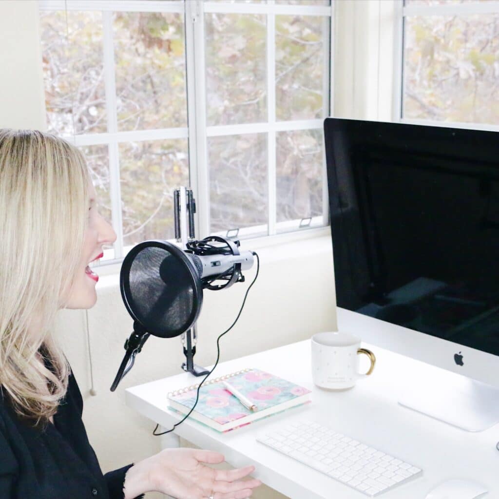 The Ultimate Guide To Creating Content Online | Classy Career Girl